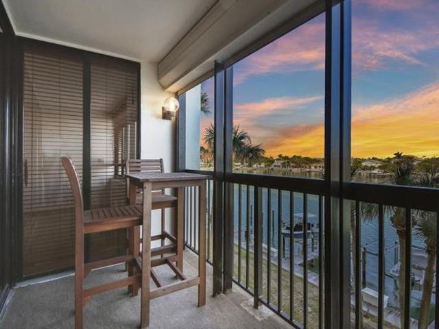 9495 Blind Pass Rd #304, Saint Pete Beach, FL 33706