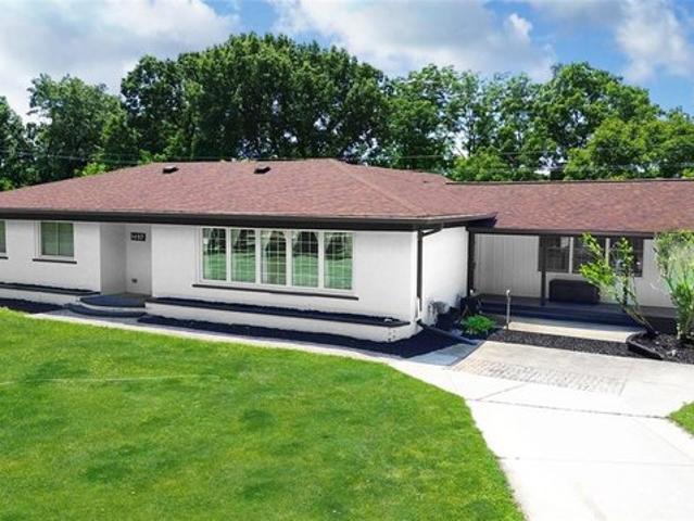 9497 Ellis Rd, Springfield Township, MI 48348