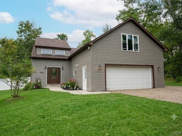 9498 Harrison St, Angola, NY 14006