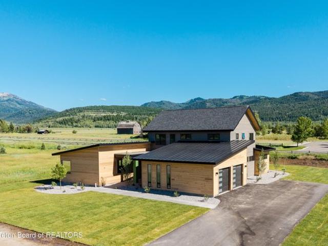 9491 Timberline Loop, Victor, ID 83455