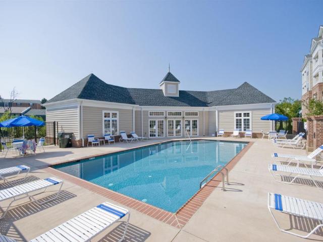 949 Glenwood Station Ln # 202