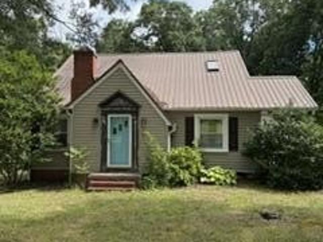 949 Oxford Rd, Roxboro, NC 27573