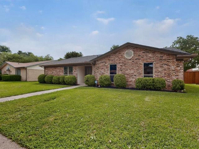 949 Meadowdale Circle