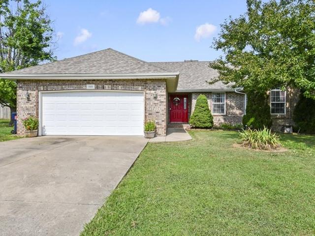 949 Megan Ln, Willard, MO 65781