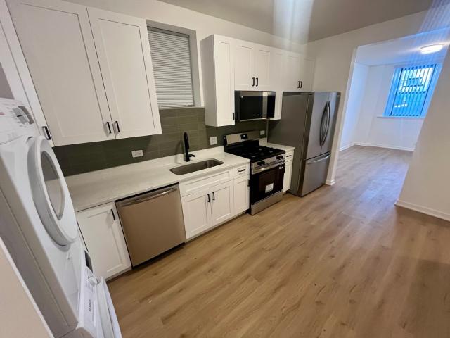949 N Damen Avenue # G
