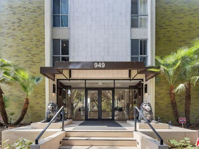 949 N Kings Rd #309, West Hollywood, CA 90069