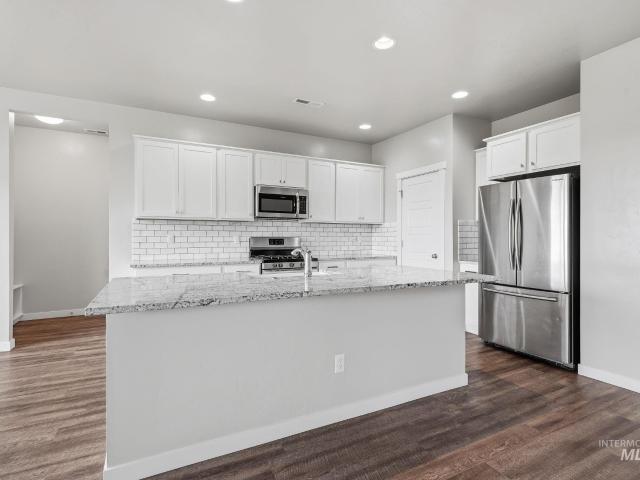 949 N Synergy Ln