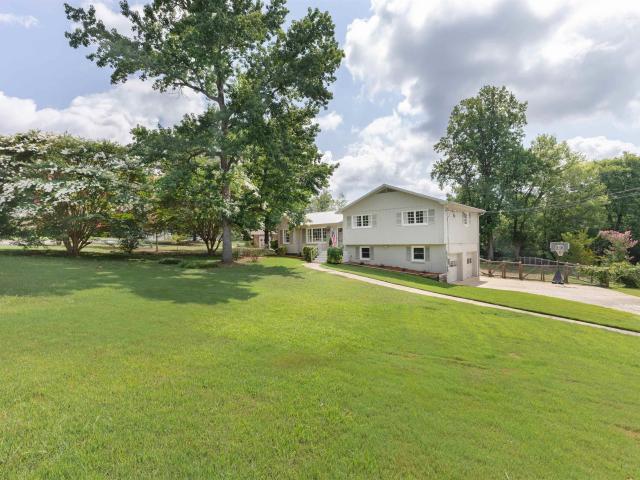 949 Shady Brook Circle