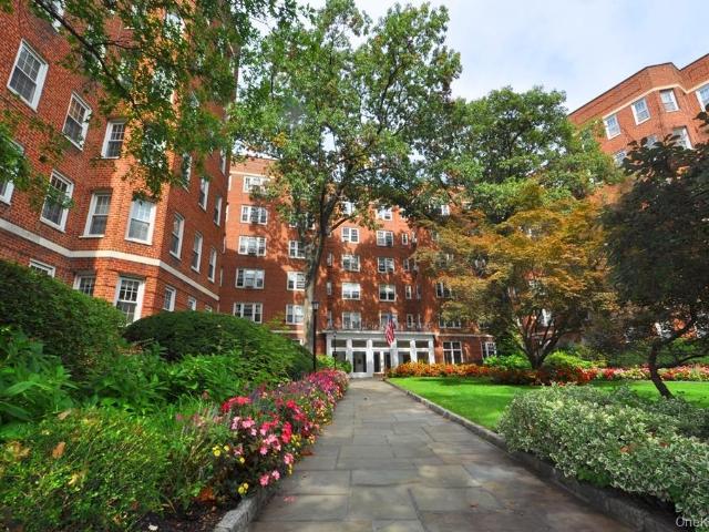 949 Palmer Rd, Unit 2G, Bronxville, NY 10708 | MLS #978480 | Compass