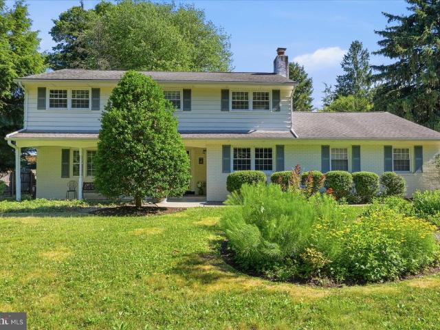 949 Queens Drive