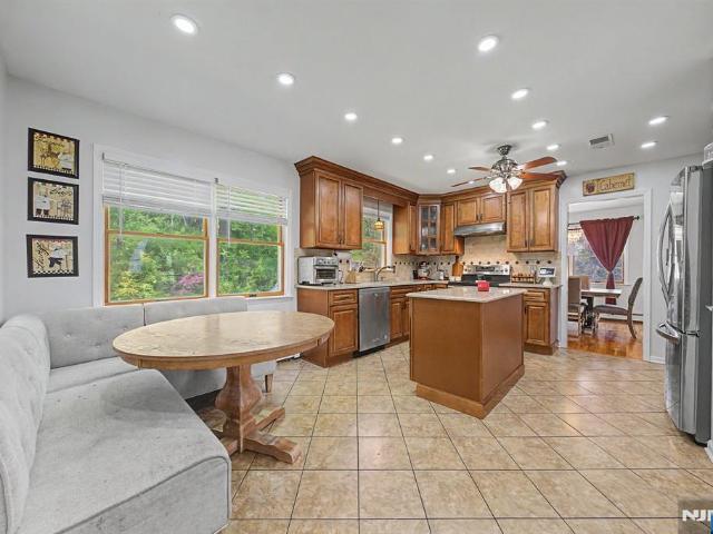 949 Rockport Road