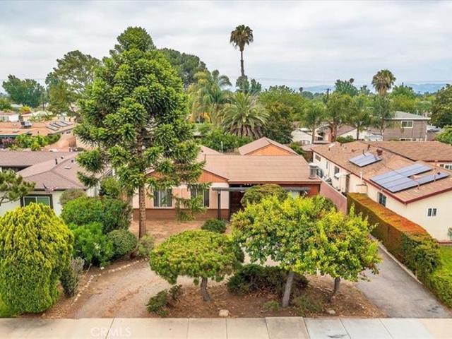 949 W Rosewood Ct, Ontario, CA 91762
