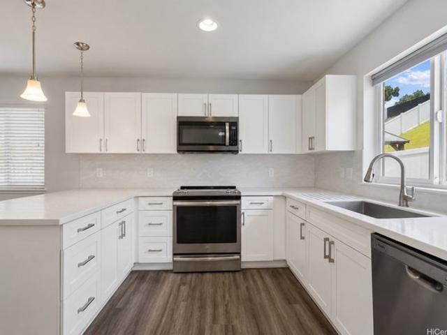 94 470 Paiwa St Unit 20, Waipahu, HI 96797