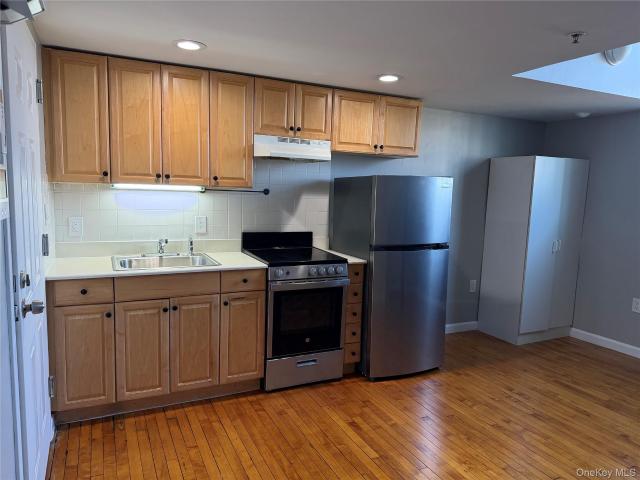 94 4th Avenue 208