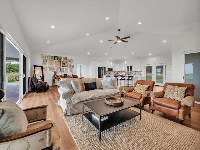 94 5774 Kalakau St, Naalehu, HI 96772 | MLS #729501 | Compass