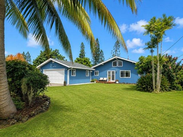 94 5802 Kalakau St, Naalehu, HI 96772