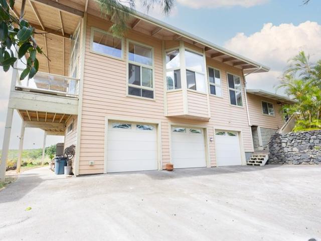 94 6375 Mauka St, Naalehu, HI 96772