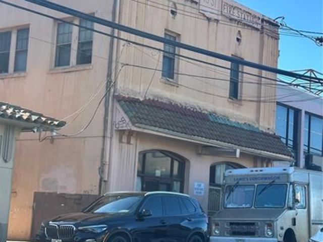 94 891 Waipahu St, Waipahu, HI 96797