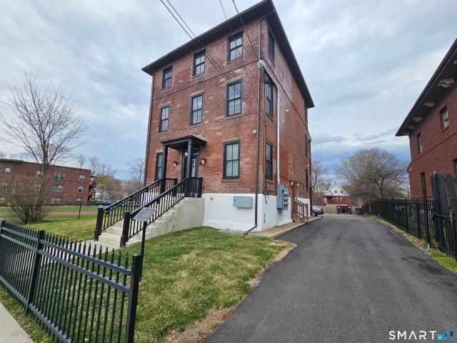 94 96 Edwards St, Unit 2A, Hartford, CT 06120 | MLS #24163 | Compass