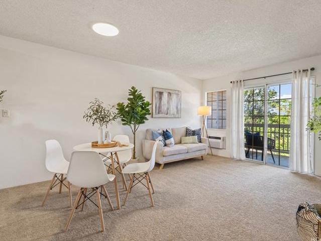 94 100 Huki Pl Apt 201, Waipahu, HI 96797