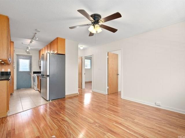 94 1037 Kahuamoku St Apt 6, Waipahu, HI 96797