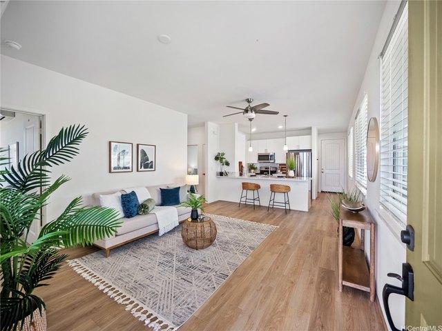 94 1133 Halekukui St Unit 8, Waipahu, HI 96797