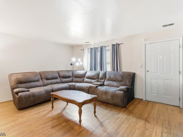 94 19Th Ave
