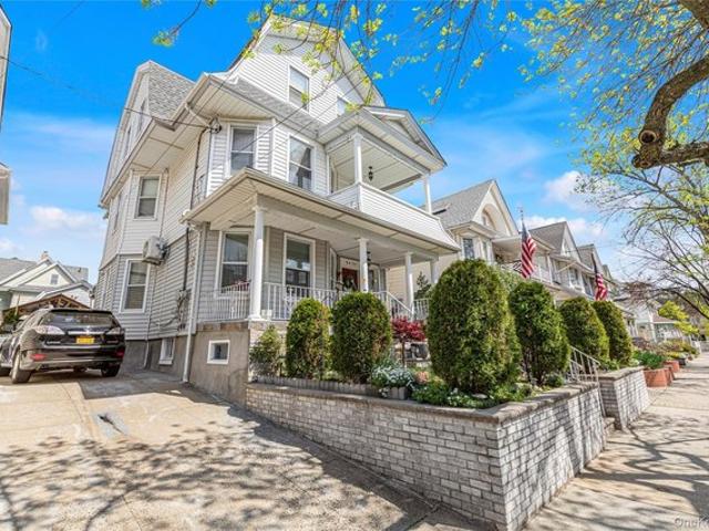 94 25 85th Rd, Woodhaven, NY 11421
