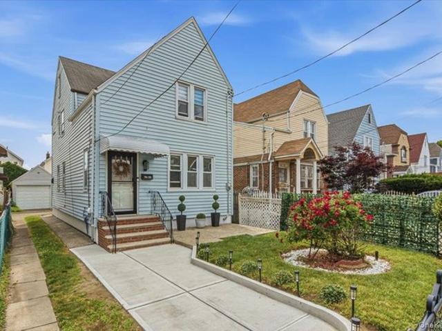 94 26 th St, Queens Village, NY 11428