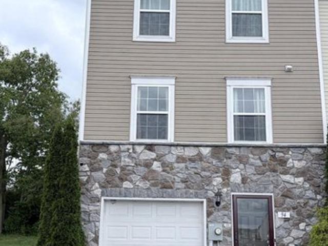 94 Teakwood Dr, Martinsburg, WV 25404