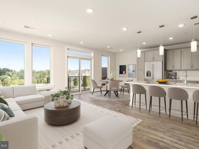 94 Village Dr, Skillman, NJ 08558