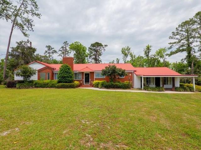 94 W Thigpen Ave, Lakeland, GA 31635