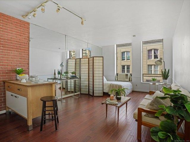 94 Washington St Apt 6, Norwalk, CT 06854