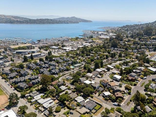 94 Anchorage Rd, Sausalito, CA 94965