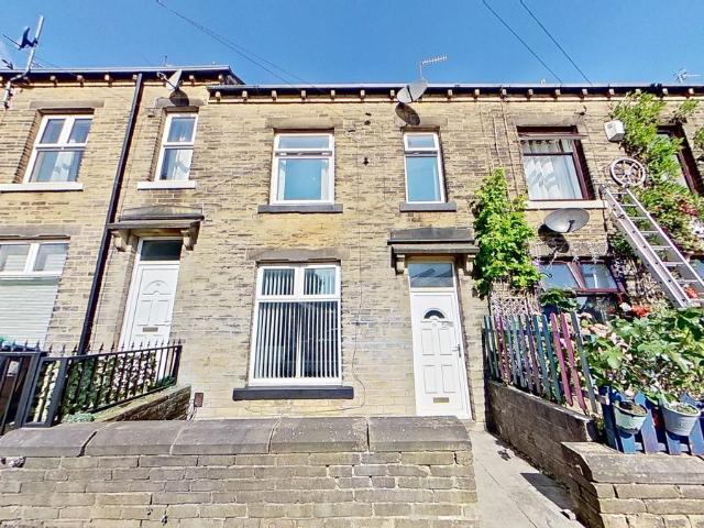 94 Bartle Lane, Bradford BD7, 3 bed terraced house to rent, £900 pcm | PrimeLocation