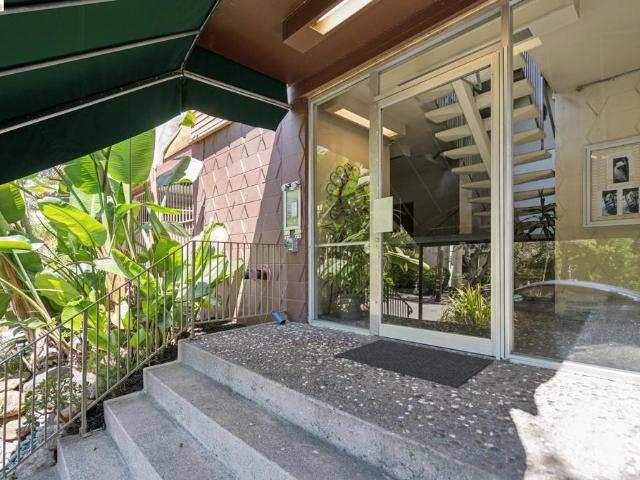 94 Bayo Vista Ave 204