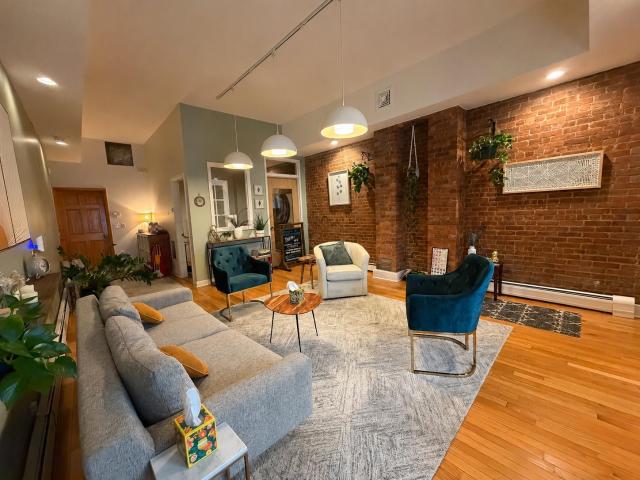 94 Bowers St # C