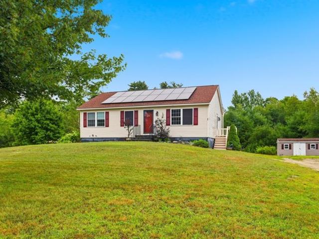94 Buttercup Ln, Wakefield, NH 03872