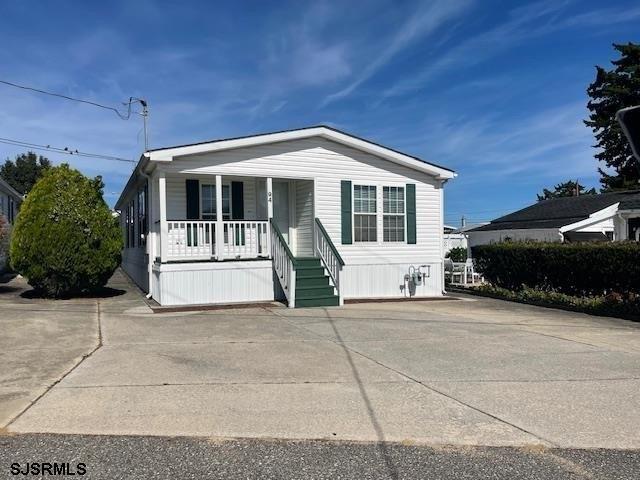 94 Center Dr, Seaville, NJ 08230