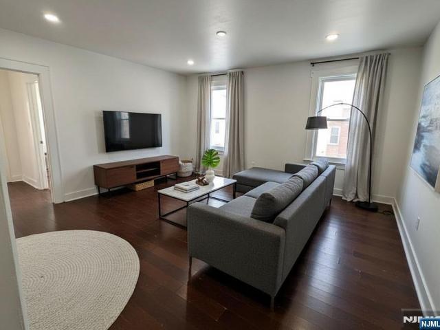 94 Cedar Avenue