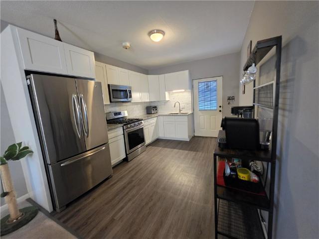 94 Cowesett Avenue 28
