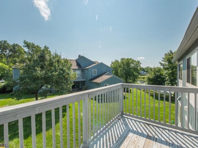 94 Drake Ln # 94