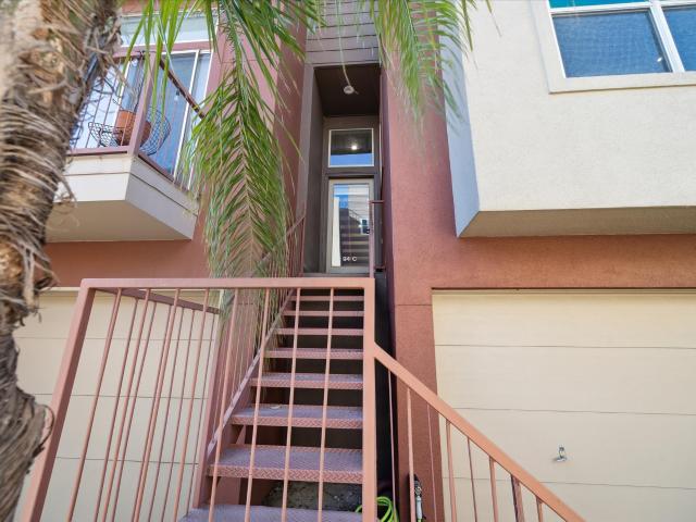 94 Drew Street C