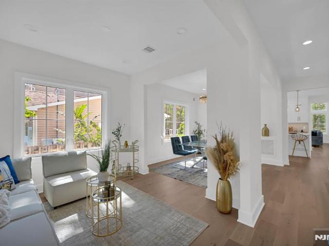 94 E Cedar Street