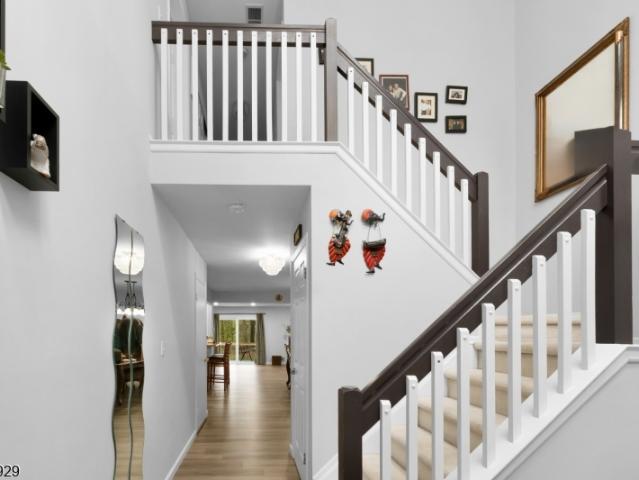 94 Edgefield Dr