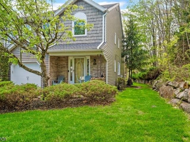 94 Edgefield Dr, Parsippany Troy Hills Township, NJ 07950