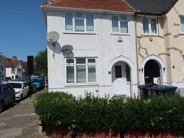 94 Elton Avenue, London, UB6 0PR, United Kingdom | 4 bed townhouse for rent #167117279 | Rentberry
