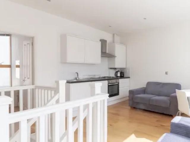 94 Fortune Green Road, London, NW6 1DS, United Kingdom | 2 bed house for rent #154570357 | Rentberry