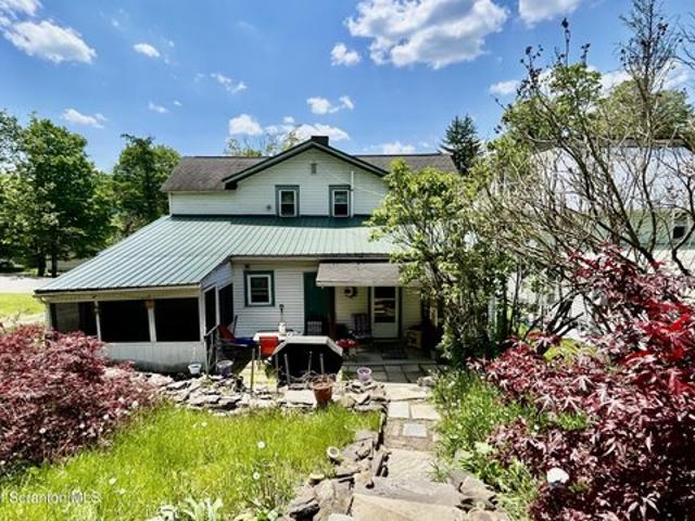 94 Franklin St, Great Bend, PA 18821