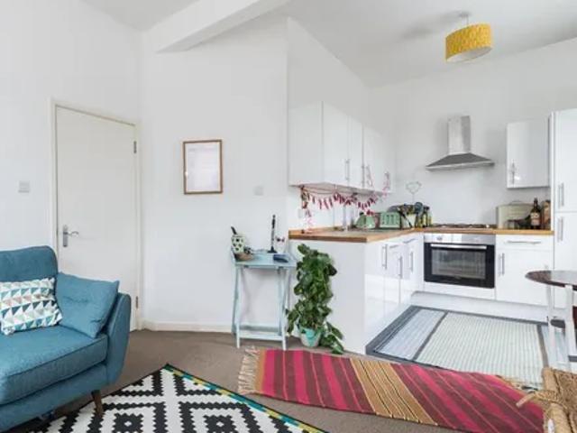 94 Friendly Street, London, SE8 4HZ, United Kingdom | 2 bed apartment for rent #140229605 | Rentberry